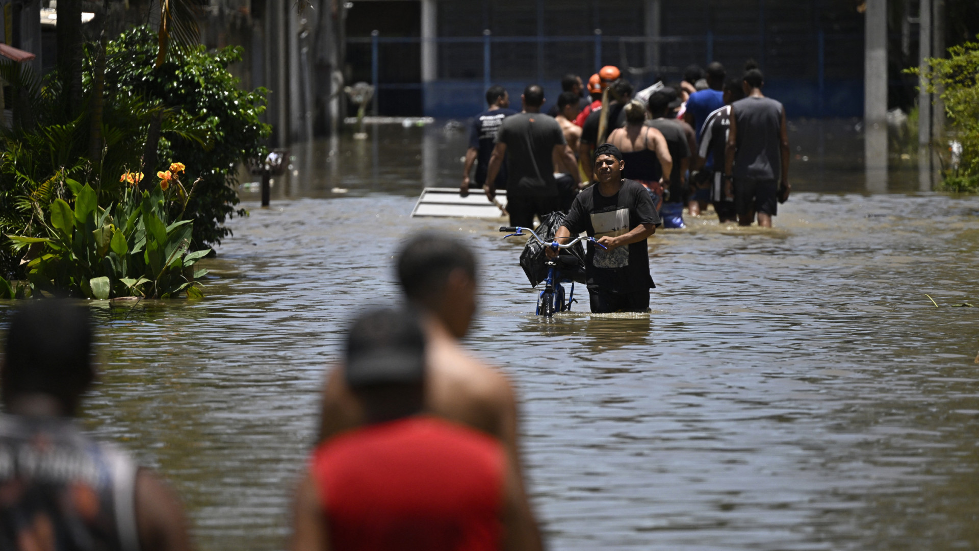 Novo temporal alaga ruas do Rio de Janeiro - Sétima Hora